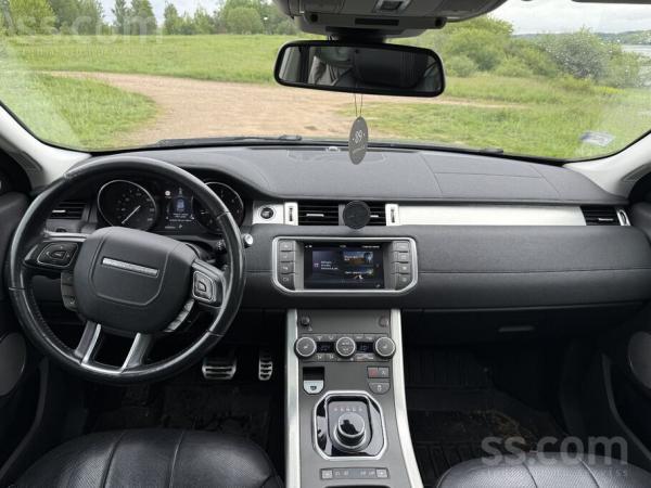 Melns Land Rover Range Rover Evoque 2017 Daugavpils, ar dzinēja tilpumu 2.00 L un nobraukumu 194 tūkst. km par 15500 €, foto 8 vietnē AUTOMOTO.COM.LV