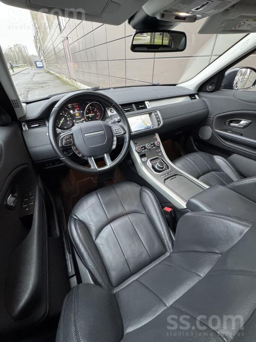 Black Land Rover Range Rover Evoque 2017 in Riga, with an engine capacity of 2.00 L and mileage of 144 thousand km for 14000 €, photo 9 on AUTOMOTO.COM.LV