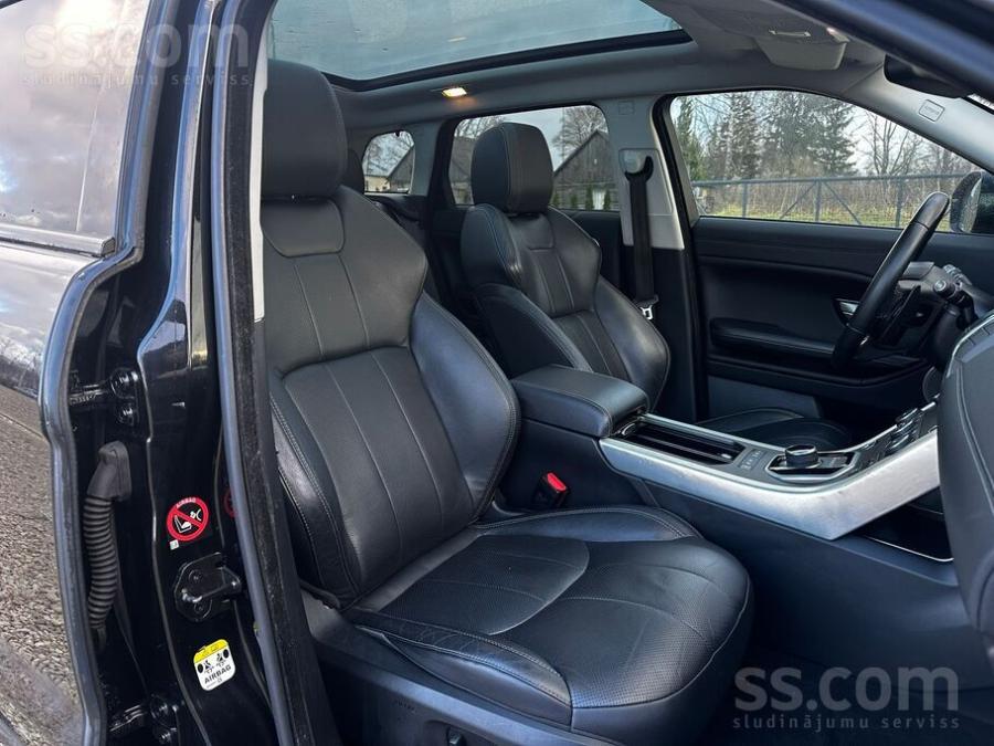 Melns Land Rover Range Rover Evoque 2017 Jelgava, ar dzinēja tilpumu 2.00 L un nobraukumu 0 tūkst. km par 16990 €, foto 9 vietnē AUTOMOTO.COM.LV