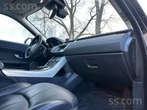 Melns Land Rover Range Rover Evoque 2017 Jelgava, ar dzinēja tilpumu 2.00 L un nobraukumu 0 tūkst. km par 16990 €, foto 10 vietnē AUTOMOTO.COM.LV
