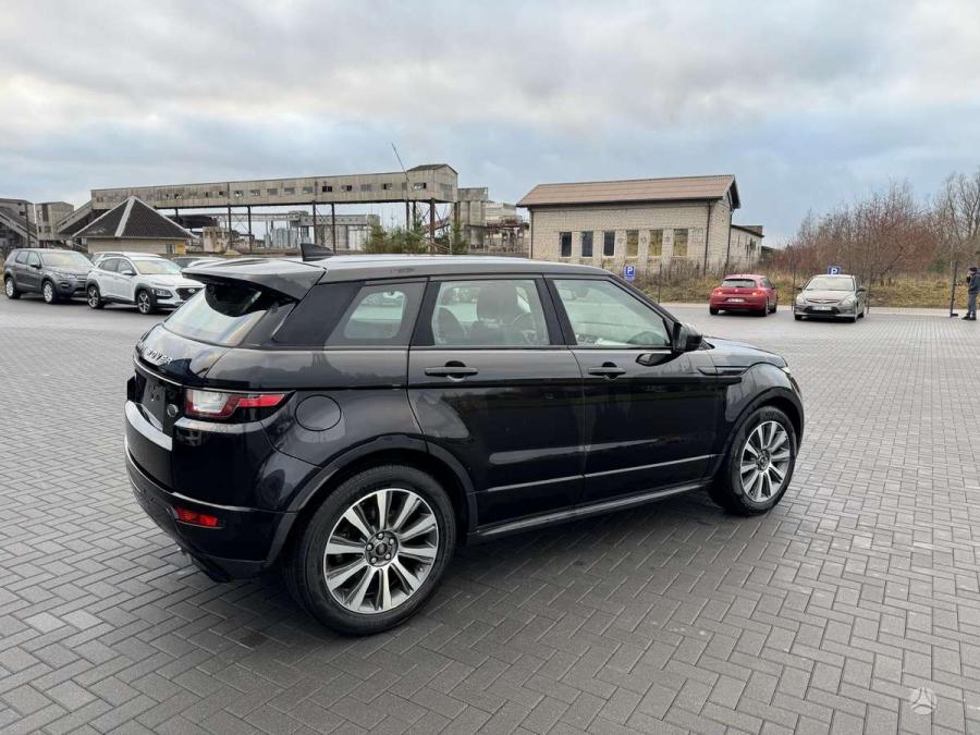 Melns Land Rover Range Rover Evoque 2017 Telšiai, ar dzinēja tilpumu 2.00 L un nobraukumu 210 tūkst. km par 9999 €, foto 8 vietnē AUTOMOTO.COM.LV