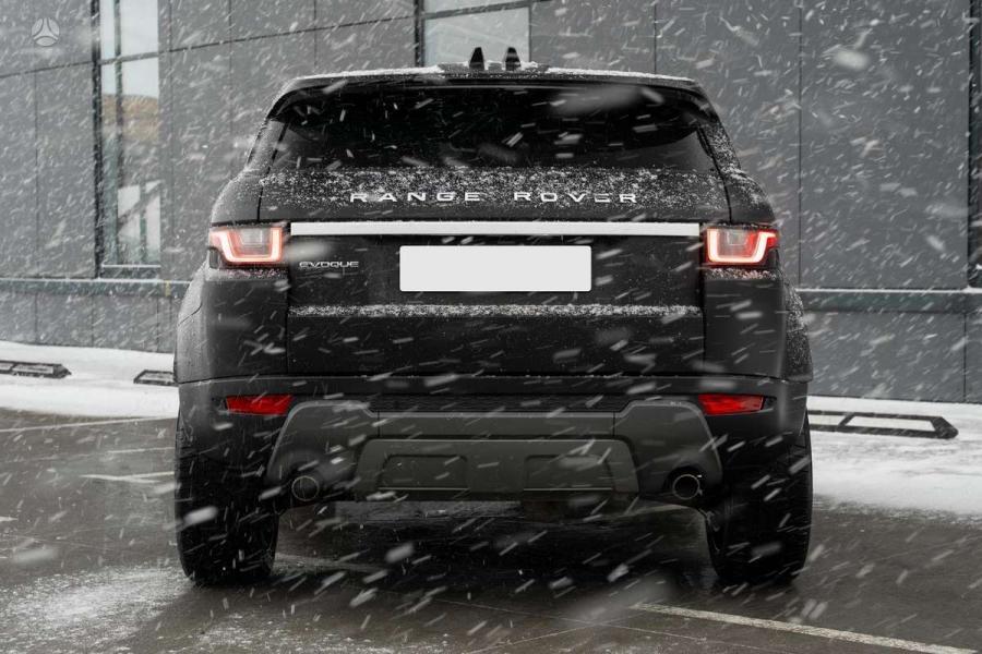 Black Land Rover Range Rover Evoque 2017 in Vilnius, with an engine capacity of 2.00 L and mileage of 145 thousand km for 13950 €, photo 4 on AUTOMOTO.COM.LV