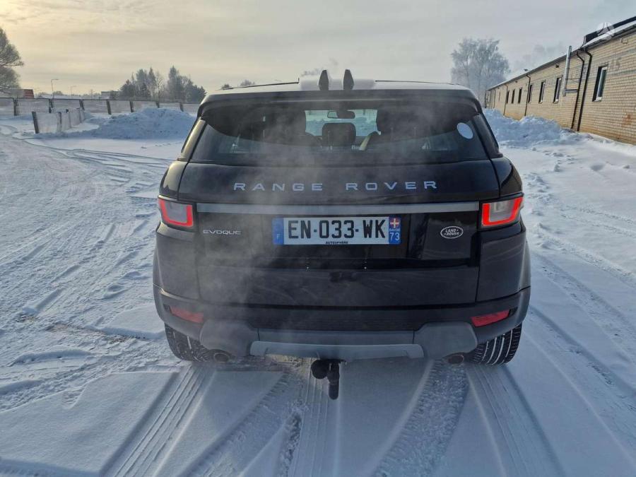 Black Land Rover Range Rover Evoque 2017 in Taurage, with an engine capacity of 2.00 L and mileage of 177 thousand km for 10800 €, photo 6 on AUTOMOTO.COM.LV