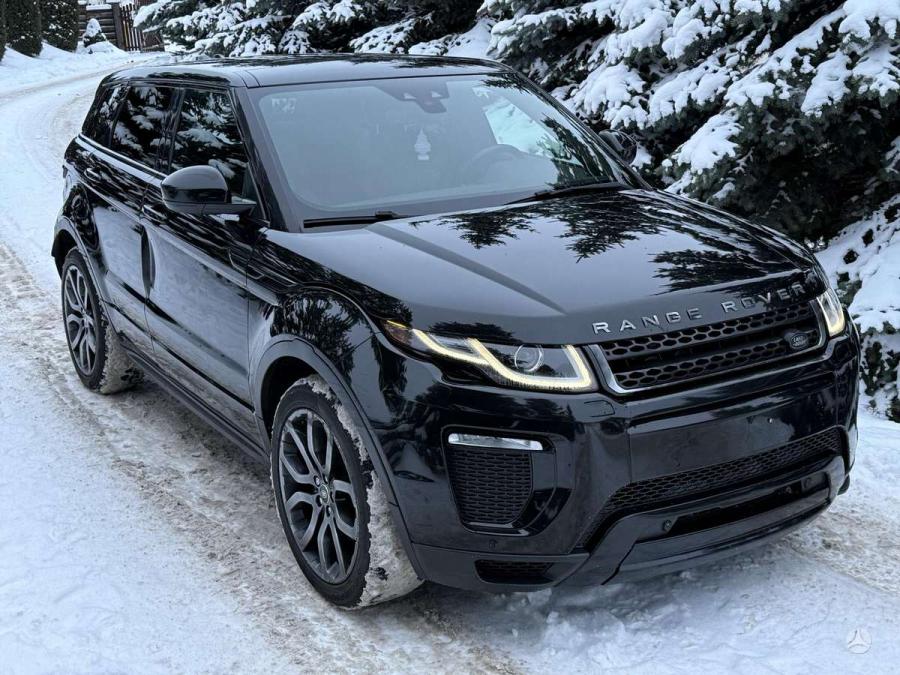 Black Land Rover Range Rover Evoque 2017 in Utena, with an engine capacity of 2.00 L and mileage of 202 thousand km for 9990 €, photo 2 on AUTOMOTO.COM.LV