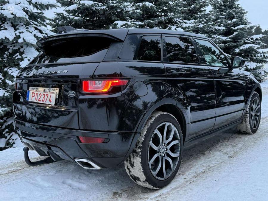 Black Land Rover Range Rover Evoque 2017 in Utena, with an engine capacity of 2.00 L and mileage of 202 thousand km for 9990 €, photo 4 on AUTOMOTO.COM.LV