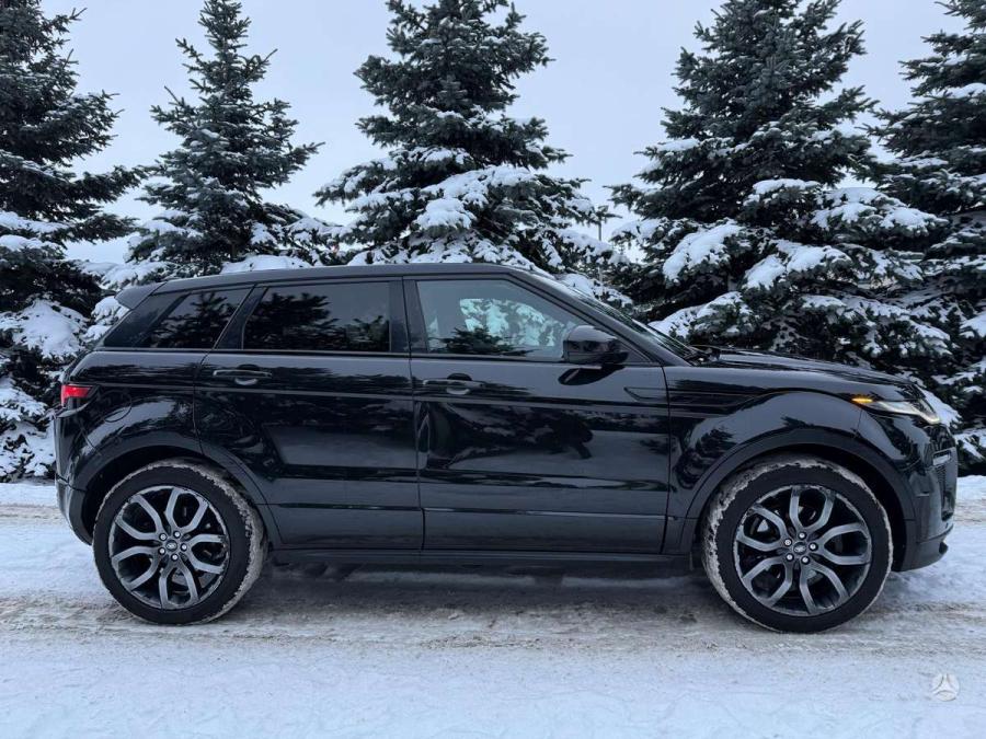 Black Land Rover Range Rover Evoque 2017 in Utena, with an engine capacity of 2.00 L and mileage of 202 thousand km for 9990 €, photo 8 on AUTOMOTO.COM.LV