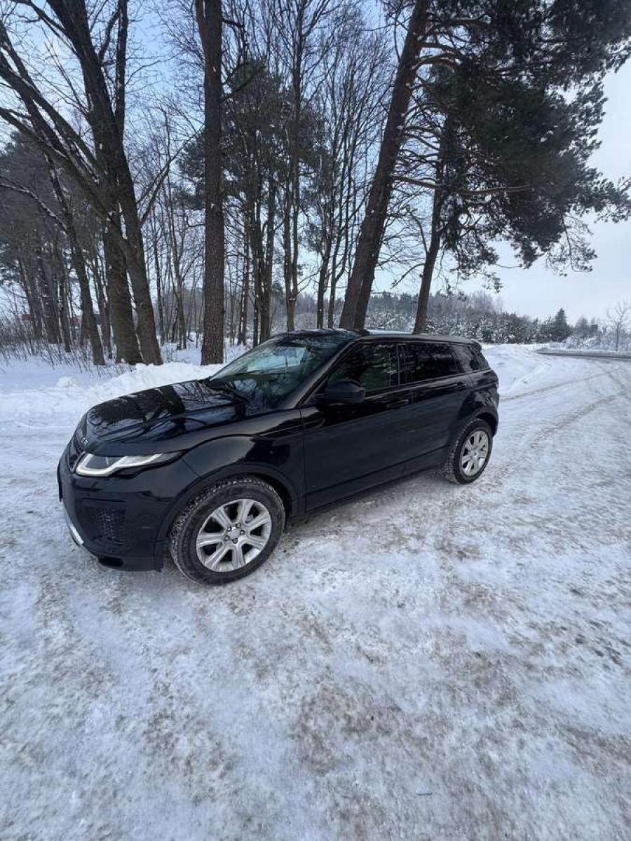 Black Land Rover Range Rover Evoque 2017 in Vilnius, with an engine capacity of 2.00 L and mileage of 260 thousand km for 9500 €, photo 1 on AUTOMOTO.COM.LV