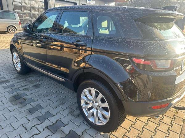 Melns Land Rover Range Rover Evoque 2017 Marijampole, ar dzinēja tilpumu 2.00 L un nobraukumu 157 tūkst. km par 7450 €, foto 4 vietnē AUTOMOTO.COM.LV