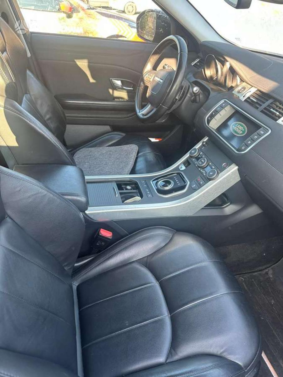 Melns Land Rover Range Rover Evoque 2017 Marijampole, ar dzinēja tilpumu 2.00 L un nobraukumu 157 tūkst. km par 7450 €, foto 7 vietnē AUTOMOTO.COM.LV