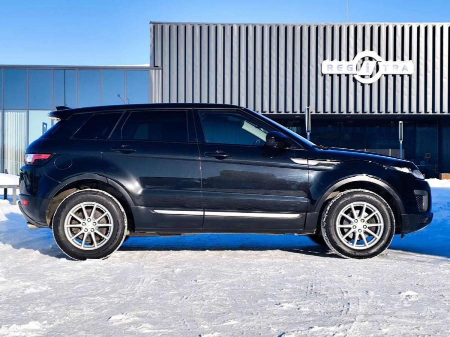 Melns Land Rover Range Rover Evoque 2017 Šauļi, ar dzinēja tilpumu 2.00 L un nobraukumu 173 tūkst. km par 7900 €, foto 4 vietnē AUTOMOTO.COM.LV
