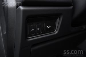 Black Land Rover Range Rover Evoque 2017 in Jelgava, with an engine capacity of 2.00 L and mileage of 0 thousand km for 13500 €, photo 17 on AUTOMOTO.COM.LV