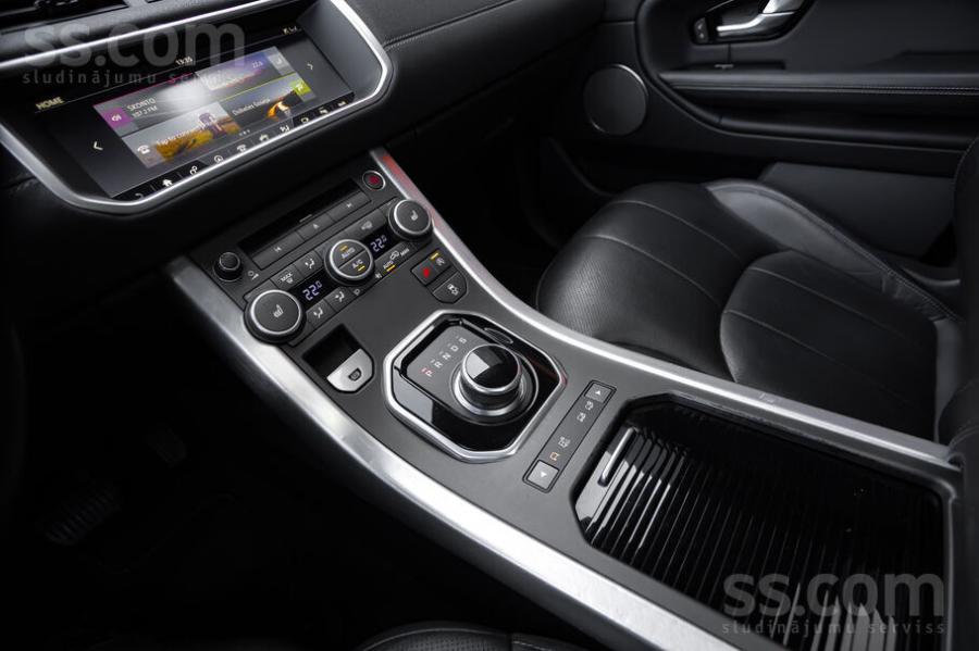 Black Land Rover Range Rover Evoque 2017 in Jelgava, with an engine capacity of 2.00 L and mileage of 0 thousand km for 13500 €, photo 18 on AUTOMOTO.COM.LV