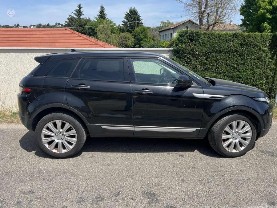 Melns Land Rover Range Rover Evoque 2017 Tauragė, ar dzinēja tilpumu 2.00 L un nobraukumu 113 tūkst. km par 7900 €, foto 7 vietnē AUTOMOTO.COM.LV