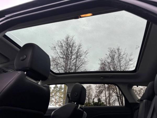 Melns Land Rover Range Rover Evoque 2017 Rīga, ar dzinēja tilpumu 2.00 L un nobraukumu 192 tūkst. km par 15990 €, foto 2 vietnē AUTOMOTO.COM.LV