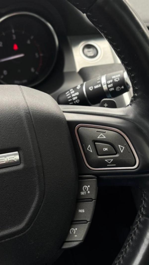 Melns Land Rover Range Rover Evoque 2017 Rīga, ar dzinēja tilpumu 2.00 L un nobraukumu 192 tūkst. km par 15990 €, foto 5 vietnē AUTOMOTO.COM.LV