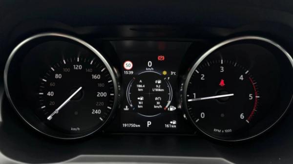 Melns Land Rover Range Rover Evoque 2017 Rīga, ar dzinēja tilpumu 2.00 L un nobraukumu 192 tūkst. km par 15990 €, foto 9 vietnē AUTOMOTO.COM.LV