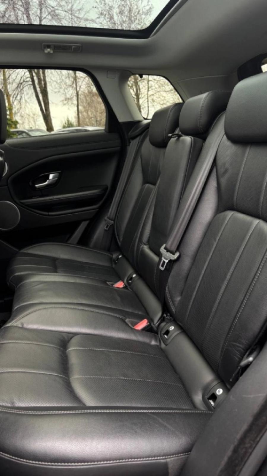 Black Land Rover Range Rover Evoque 2017 in Riga, with an engine capacity of 2.00 L and mileage of 192 thousand km for 15990 €, photo 15 on AUTOMOTO.COM.LV