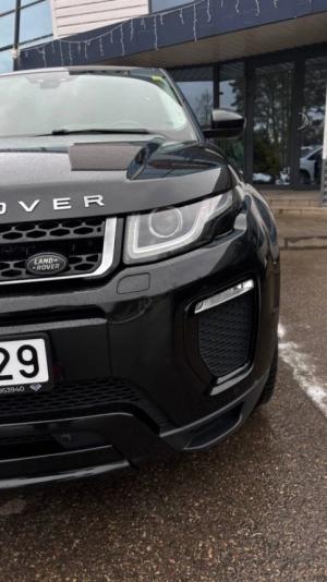 Black Land Rover Range Rover Evoque 2017 in Riga, with an engine capacity of 2.00 L and mileage of 192 thousand km for 15990 €, photo 19 on AUTOMOTO.COM.LV