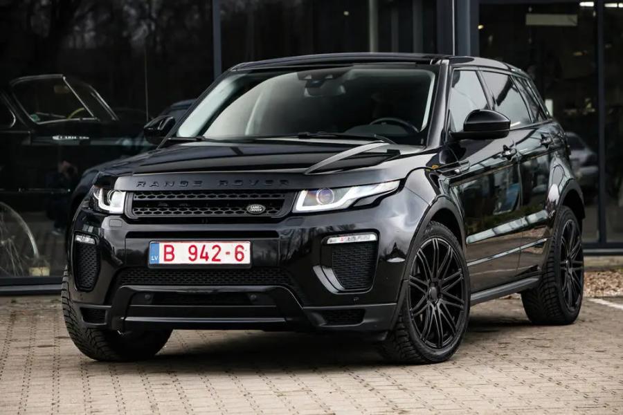 Melns Land Rover Range Rover Evoque 2017 Jelgava, ar dzinēja tilpumu 2.00 L un nobraukumu 173 tūkst. km par 15990 €, foto 1 vietnē AUTOMOTO.COM.LV