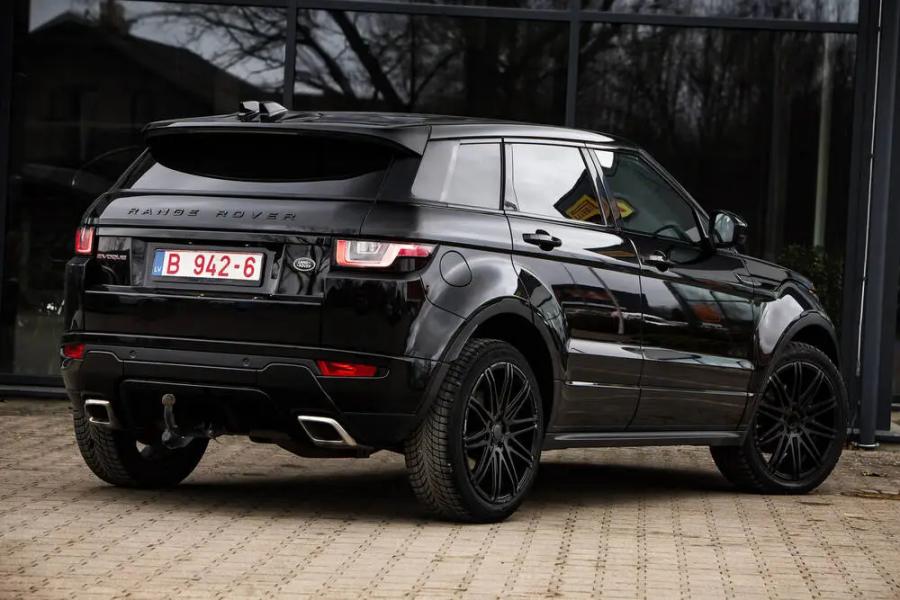 Melns Land Rover Range Rover Evoque 2017 Jelgava, ar dzinēja tilpumu 2.00 L un nobraukumu 173 tūkst. km par 15990 €, foto 12 vietnē AUTOMOTO.COM.LV