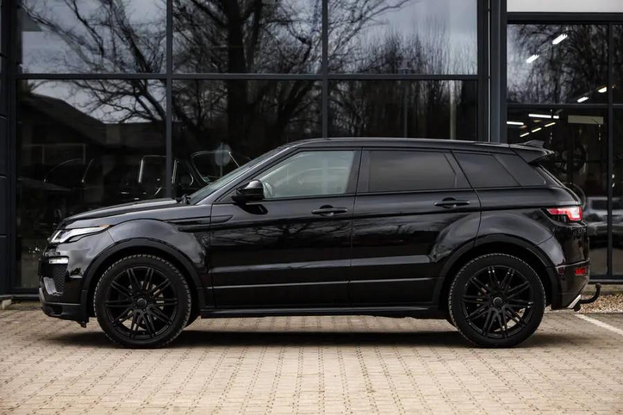 Melns Land Rover Range Rover Evoque 2017 Jelgava, ar dzinēja tilpumu 2.00 L un nobraukumu 173 tūkst. km par 15990 €, foto 18 vietnē AUTOMOTO.COM.LV