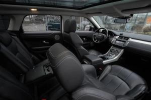 Melns Land Rover Range Rover Evoque 2017 Jelgava, ar dzinēja tilpumu 2.00 L un nobraukumu 173 tūkst. km par 15990 €, foto 27 vietnē AUTOMOTO.COM.LV