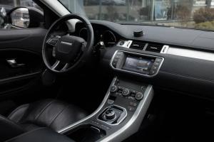 Melns Land Rover Range Rover Evoque 2017 Jelgava, ar dzinēja tilpumu 2.00 L un nobraukumu 173 tūkst. km par 15990 €, foto 28 vietnē AUTOMOTO.COM.LV