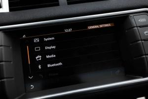 Melns Land Rover Range Rover Evoque 2017 Jelgava, ar dzinēja tilpumu 2.00 L un nobraukumu 173 tūkst. km par 15990 €, foto 36 vietnē AUTOMOTO.COM.LV