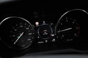 Melns Land Rover Range Rover Evoque 2017 Jelgava, ar dzinēja tilpumu 2.00 L un nobraukumu 173 tūkst. km par 15990 €, foto 41 vietnē AUTOMOTO.COM.LV
