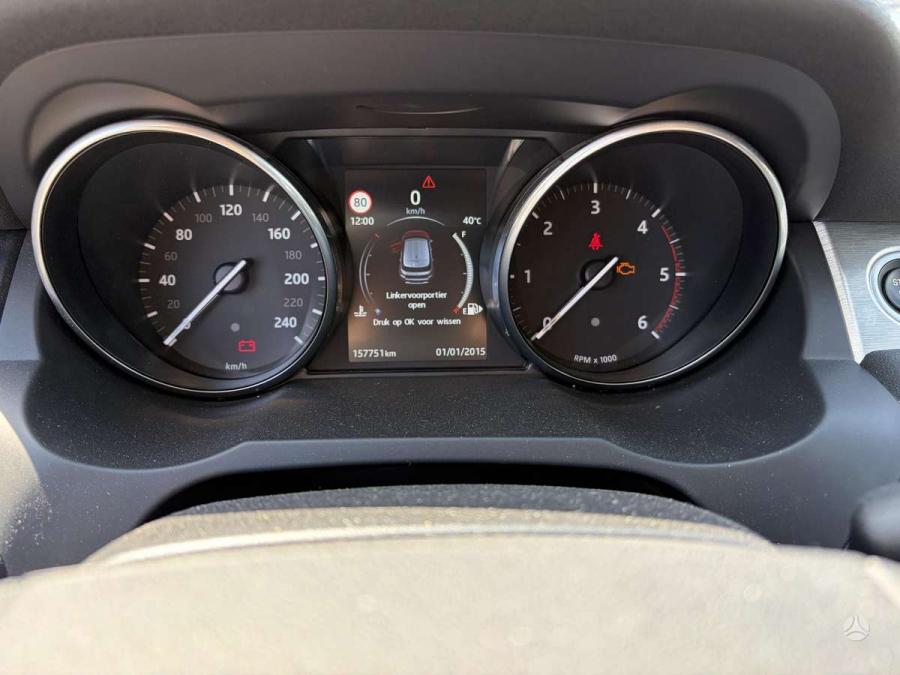Black Land Rover Range Rover Evoque 2017 in Alytus, with an engine capacity of 2.00 L and mileage of 158 thousand km for 8550 €, photo 8 on AUTOMOTO.COM.LV