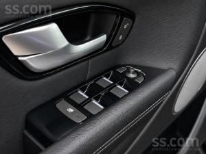 Melns Land Rover Range Rover Evoque 2017 Rīga, ar dzinēja tilpumu 2.00 L un nobraukumu 184 tūkst. km par 13500 €, foto 19 vietnē AUTOMOTO.COM.LV
