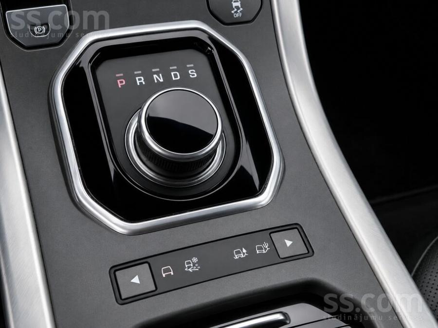 Melns Land Rover Range Rover Evoque 2017 Rīga, ar dzinēja tilpumu 2.00 L un nobraukumu 184 tūkst. km par 13500 €, foto 21 vietnē AUTOMOTO.COM.LV
