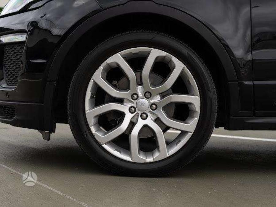 Black Land Rover Range Rover Evoque 2017 in Vilnius, with an engine capacity of 2.00 L and mileage of 76 thousand km for 16900 €, photo 6 on AUTOMOTO.COM.LV