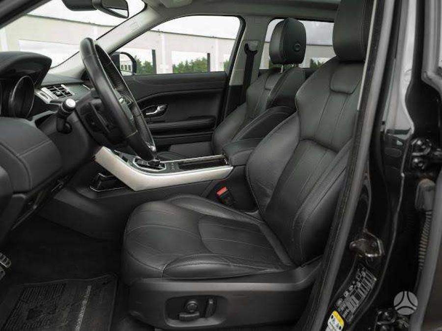 Black Land Rover Range Rover Evoque 2017 in Vilnius, with an engine capacity of 2.00 L and mileage of 76 thousand km for 16900 €, photo 18 on AUTOMOTO.COM.LV