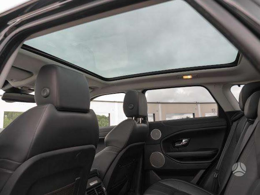 Black Land Rover Range Rover Evoque 2017 in Vilnius, with an engine capacity of 2.00 L and mileage of 76 thousand km for 16900 €, photo 23 on AUTOMOTO.COM.LV