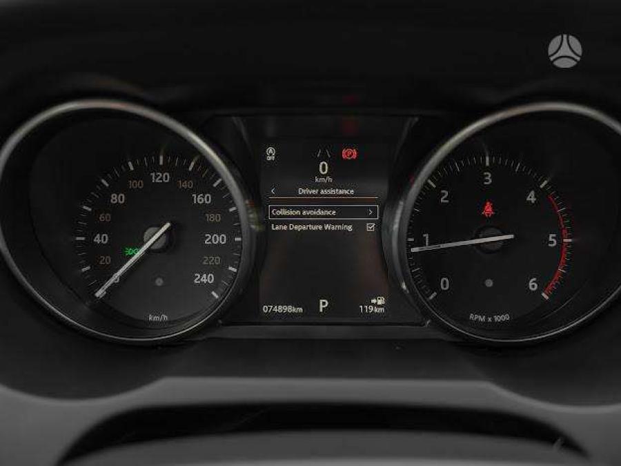 Black Land Rover Range Rover Evoque 2017 in Vilnius, with an engine capacity of 2.00 L and mileage of 76 thousand km for 16900 €, photo 27 on AUTOMOTO.COM.LV