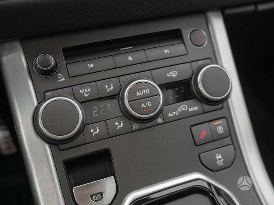 Black Land Rover Range Rover Evoque 2017 in Vilnius, with an engine capacity of 2.00 L and mileage of 76 thousand km for 16900 €, photo 28 on AUTOMOTO.COM.LV