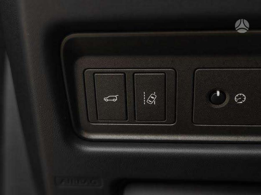 Black Land Rover Range Rover Evoque 2017 in Vilnius, with an engine capacity of 2.00 L and mileage of 76 thousand km for 16900 €, photo 30 on AUTOMOTO.COM.LV