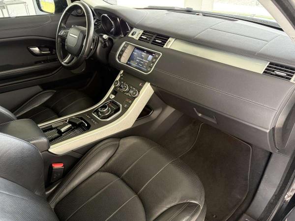 Black Land Rover Range Rover Evoque 2017 in Alytus, with an engine capacity of 2.00 L and mileage of 158 thousand km for 10850 €, photo 8 on AUTOMOTO.COM.LV