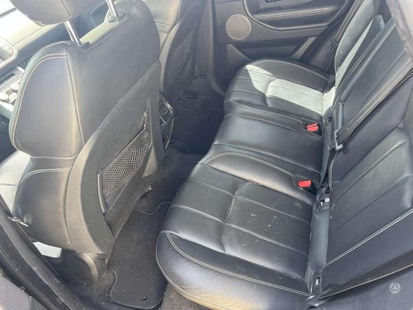 Melns Land Rover Range Rover Evoque 2017 Tauragė, ar dzinēja tilpumu 2.00 L un nobraukumu 113 tūkst. km par 7500 €, foto 8 vietnē AUTOMOTO.COM.LV