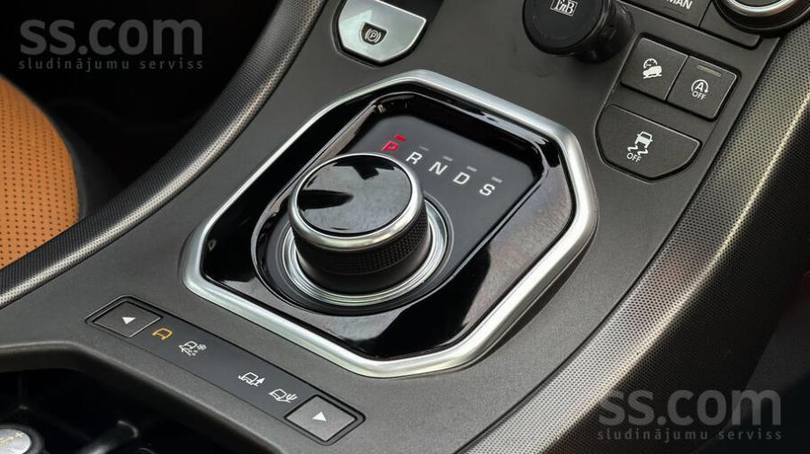 Black Land Rover Range Rover Evoque 2017 in Daugavpils, with an engine capacity of 2.00 L and mileage of 203 thousand km for 14550 €, photo 30 on AUTOMOTO.COM.LV