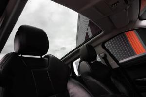 Black Land Rover Range Rover Evoque 2017 in Jelgava, with an engine capacity of 2.00 L and mileage of 160 thousand km for 11700 €, photo 9 on AUTOMOTO.COM.LV