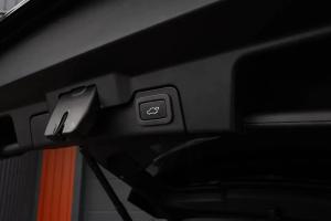 Black Land Rover Range Rover Evoque 2017 in Jelgava, with an engine capacity of 2.00 L and mileage of 160 thousand km for 11700 €, photo 15 on AUTOMOTO.COM.LV