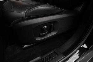 Black Land Rover Range Rover Evoque 2017 in Jelgava, with an engine capacity of 2.00 L and mileage of 160 thousand km for 11700 €, photo 18 on AUTOMOTO.COM.LV