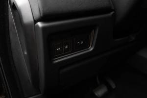 Black Land Rover Range Rover Evoque 2017 in Jelgava, with an engine capacity of 2.00 L and mileage of 160 thousand km for 11700 €, photo 19 on AUTOMOTO.COM.LV