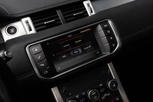 Black Land Rover Range Rover Evoque 2017 in Jelgava, with an engine capacity of 2.00 L and mileage of 160 thousand km for 11700 €, photo 27 on AUTOMOTO.COM.LV