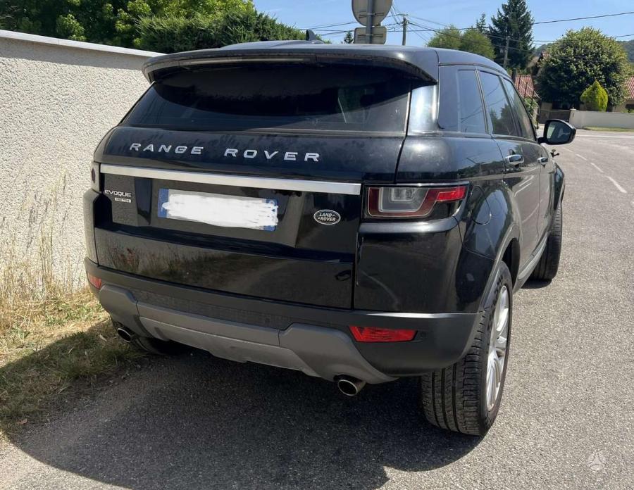 Melns Land Rover Range Rover Evoque 2017 Tauragė, ar dzinēja tilpumu 2.00 L un nobraukumu 118 tūkst. km par 7000 €, foto 3 vietnē AUTOMOTO.COM.LV
