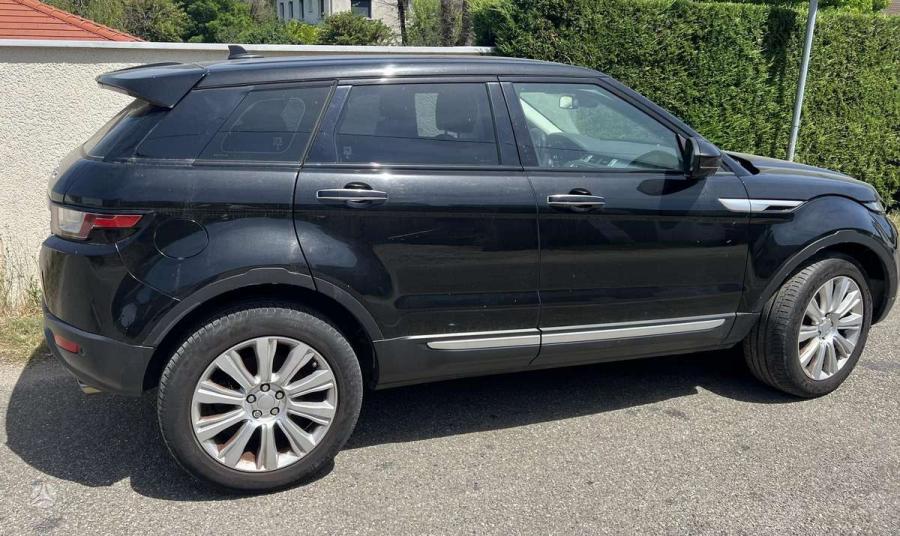 Melns Land Rover Range Rover Evoque 2017 Tauragė, ar dzinēja tilpumu 2.00 L un nobraukumu 118 tūkst. km par 7000 €, foto 5 vietnē AUTOMOTO.COM.LV