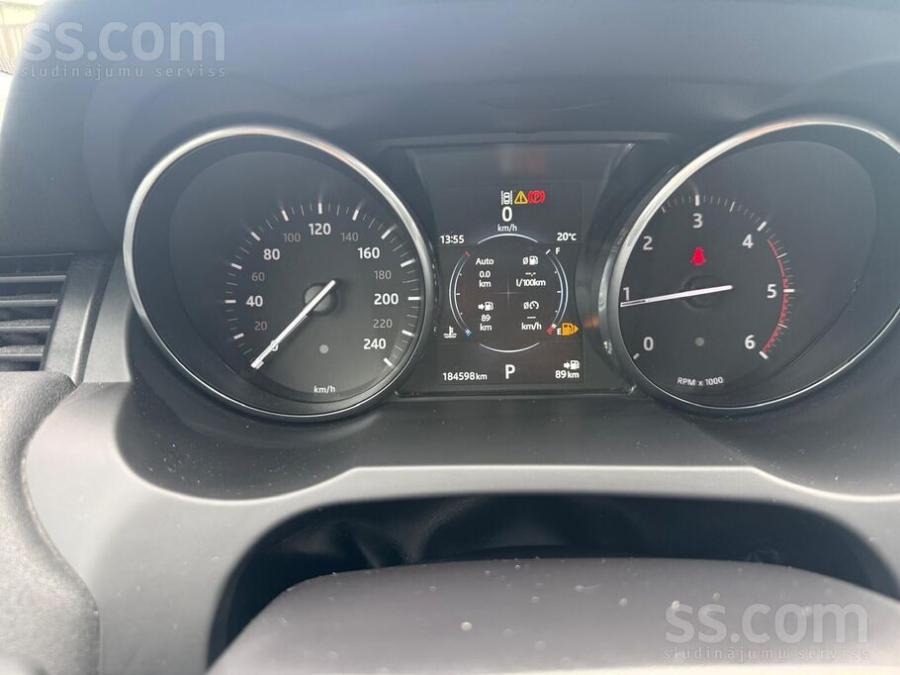 Black Land Rover Range Rover Evoque 2017 in Riga, with an engine capacity of 2.00 L and mileage of 185 thousand km for 11500 €, photo 18 on AUTOMOTO.COM.LV