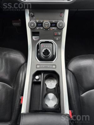 Black Land Rover Range Rover Evoque 2017 in Riga, with an engine capacity of 2.00 L and mileage of 185 thousand km for 11500 €, photo 20 on AUTOMOTO.COM.LV